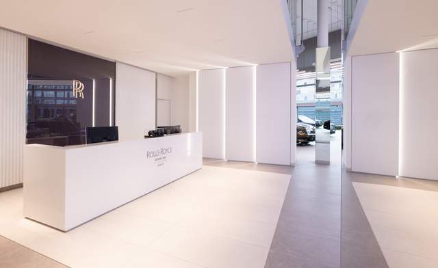Rolls Royce Showroom in Zürich | Dyer-Smith Interior Marketing