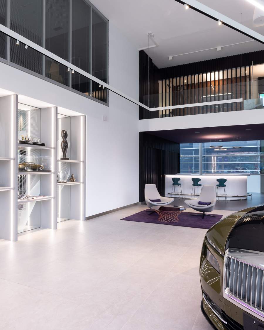 Rolls Royce Showroom in Zürich | Dyer-Smith Interior Marketing